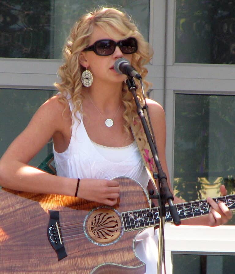 What Does "Taylor's Version" Mean? Fully Explained - Music Grotto